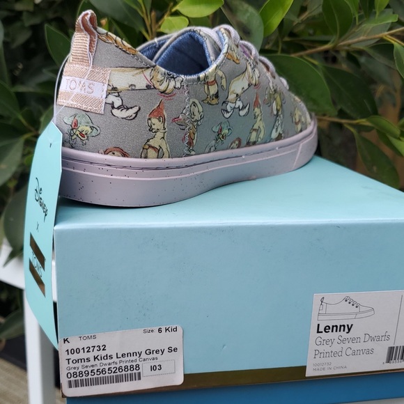 Toms | Shoes | Disney Seven Dwarfs Shoe Kids Toms X | Poshmark